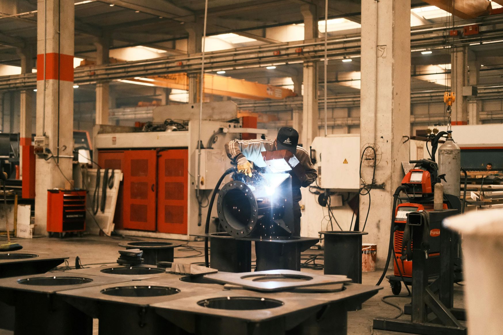 One Size Doesn't Fit All: The Case for Custom Gas Cylinder Carts ...